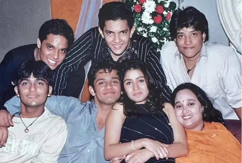 Sunidhi Chauhan's First Marriage To Bobby Khan At 18 Didn't Last For A Year, Here's What Went Wrong