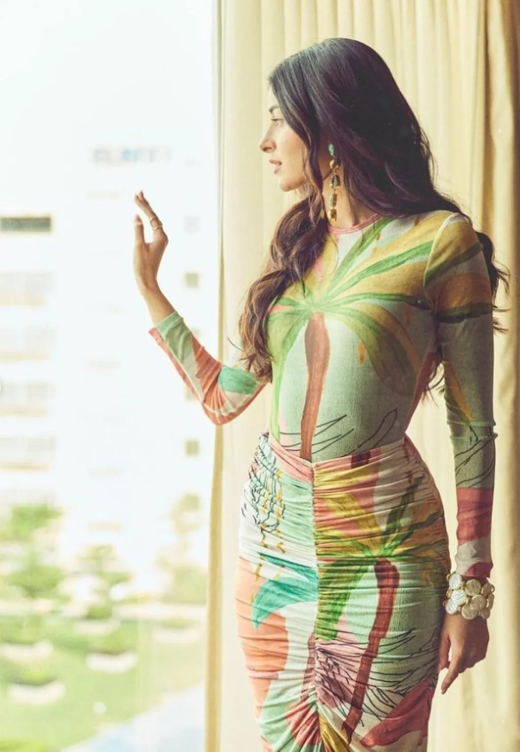 Ananya Panday Drops Pictures In A Vibrant Bodycon Dress, Netizen Says 'Constipated Expression'