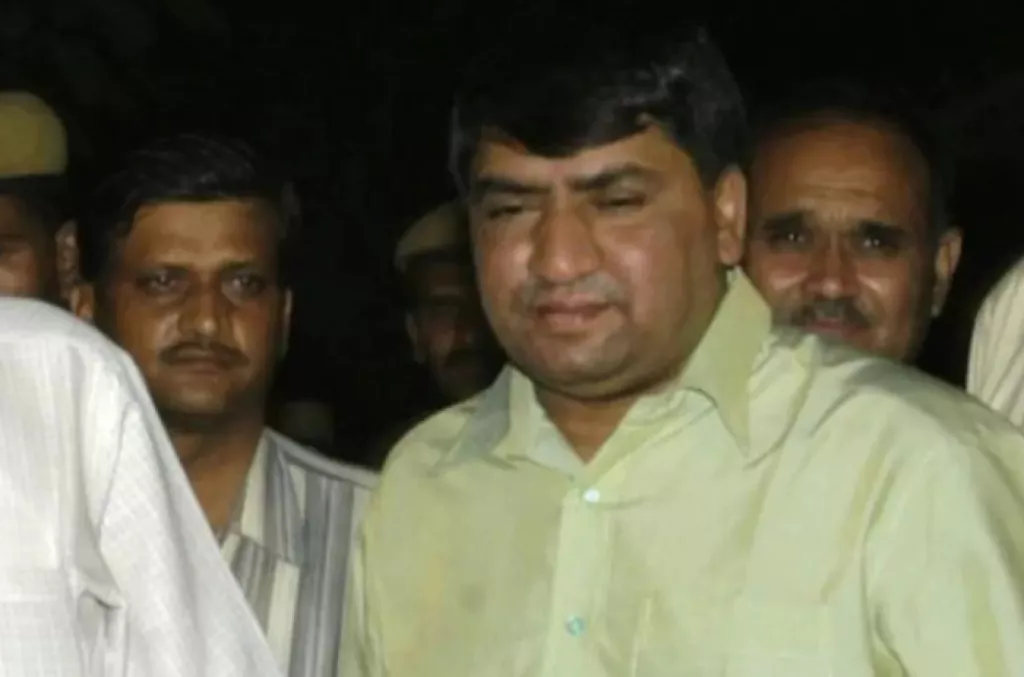 Scam 2003: Abdul Karim Telgi's Story: Rs. 30,000 Cr Fraud, Wife Wanted ...