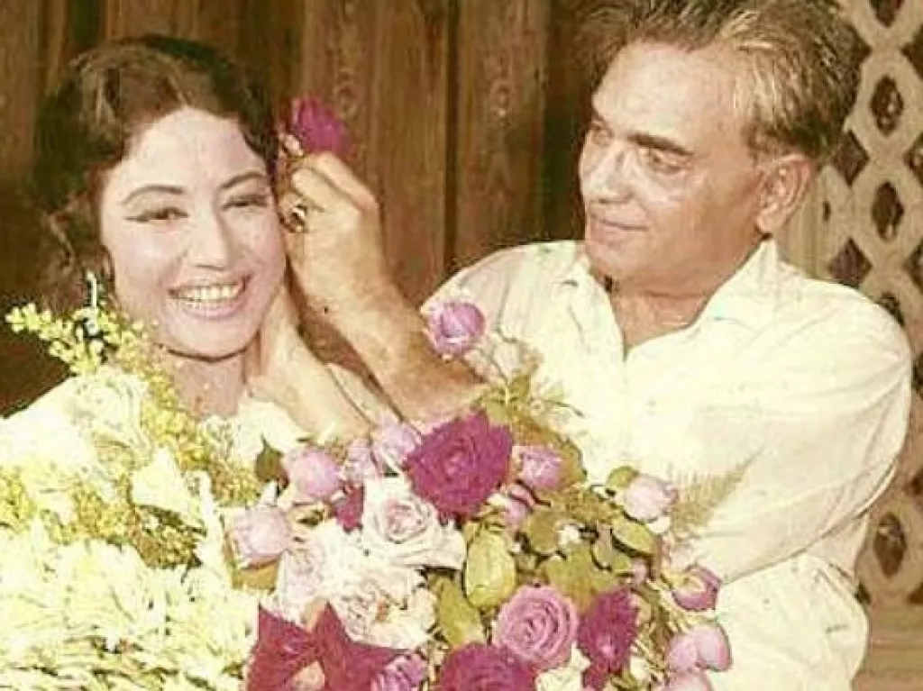 Madhubala And Meena Kumari's Unseen Picture Together Defies Chances Of Animosity Between Them