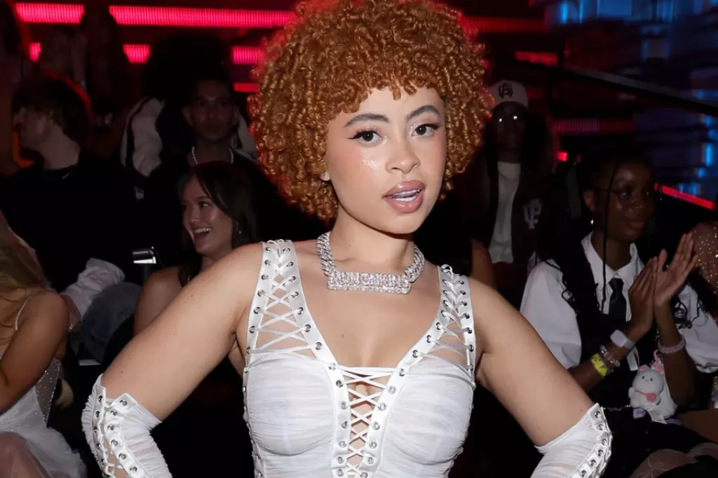 Dunkin' Donuts Gifted American Singer, Ice Spice An 80-Carat 'Munchkin ...