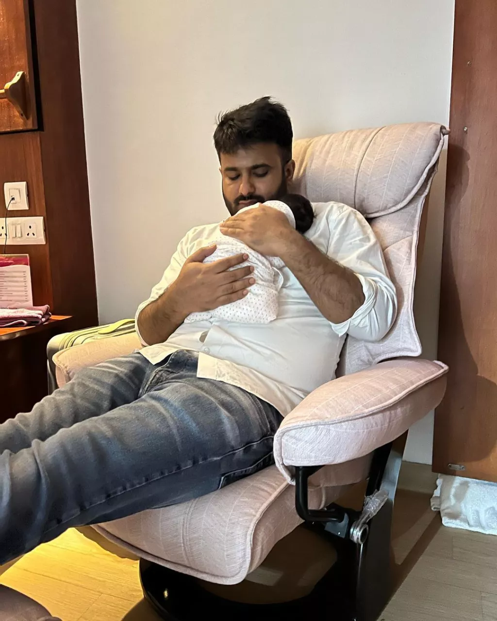 Swara Bhasker Welcomes A Baby Girl, Shares First Pictures With Her: 'A ...