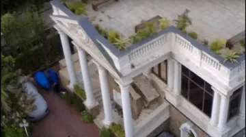 This Is How The Interiors Of Shah Rukh Khan And Gauri Khan's House ...