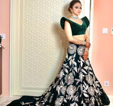 Meet This Surgeon Bride, Whose Wedding Attires Were A Fest of Colours ...