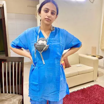 Meet This Surgeon Bride, Whose Wedding Attires Were A Fest of Colours ...