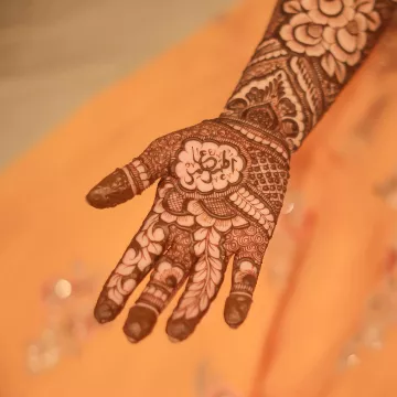 IAS, Tina Dabi's Ex, Athar Aamir's To-Be-Bride, Mehreen Flaunts His ...