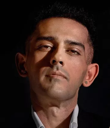 Meet Adnan Sami's Son, Azaan Sami Khan, Pak Music Composer, Raised By ...