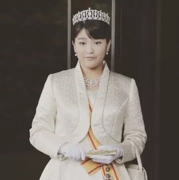 Meet Japan's Ex-Princess Mako, Who Left Her Royal Status, Wealth, Rs 13 ...