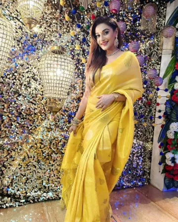 10 Saree Looks Inspired By Divas Having Bihar Roots For Chhath Puja ...