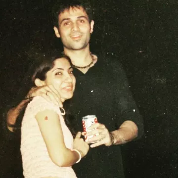 From Childhood Sweethearts To A Perfect Family Man, Love Story Of ...