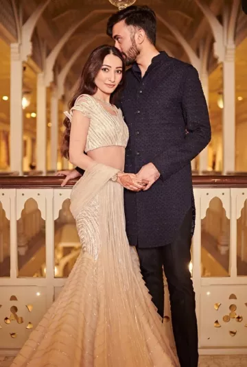 15 Brides Who Wore Fishtail Outfits On Their Special Day: From Sequin ...