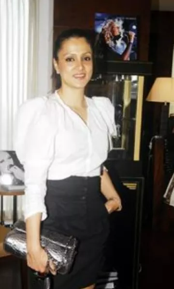 Bobby Deol's Multi-Millionaire Wife, Tania Deol Is The Owner Of Her Dad ...
