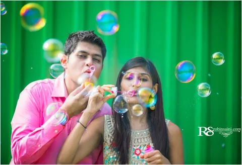 Fun And Fantastic Props Couples Can Add To Their Pre-wedding Shoot