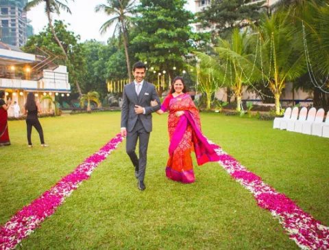 YouTubers Sherry Shroff And Vaibhav Talwar Are Finally Married And The ...