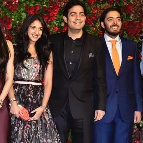 Unseen Picture Of Anant Ambani With Girlfriend Radhika Merchant From ...