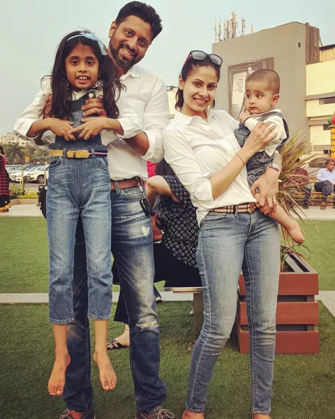 Chhavi Mittal's Husband, Mohit Hussein Cooks Food While Their Son ...