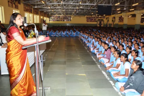 Who Is Billionaire Gautam Adani's Wife, Priti Adani? The Power Behind ...