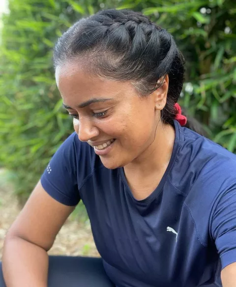 Sameera Reddy's Father Asked Her, Why She Isn't Covering Her White Hair ...