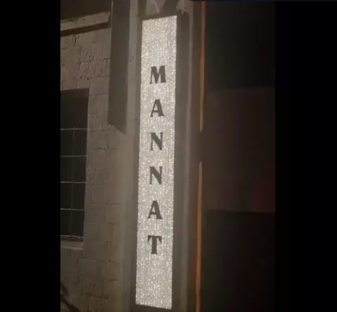 Shah Rukh Khan's Mansion 'Mannat' Gets A New Makeover, Name Plate Is ...