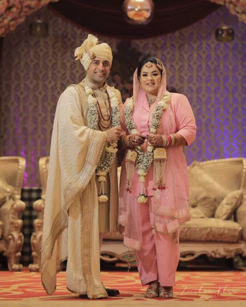 Plus-Size Bride Wore A Unique Pink Pantsuit With 'Dupatta' On Her ...