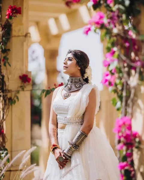 Malwari Bride Donned An All-White Lehenga With 82-Year-Old Silver ...