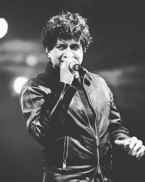 Unknown Facts About Singer KK: From Marrying His Childhood Crush To ...
