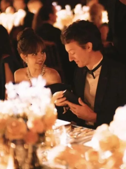 BLACKPINK's Lisa Spotted Enjoying Parisian Romance With Rumoured ...