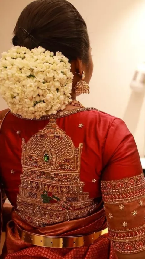 20 Brides Who Flaunted Stunning Back Blouse Designs On Their Wedding ...