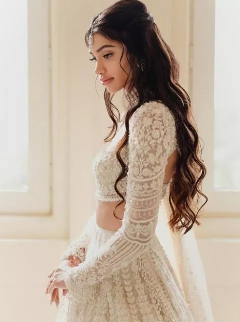 Alanna Panday Wore A 3D Flower Embellished Fishtail Lehenga For Haldi ...