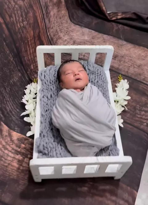 Armaan Malik's 7-Day-Old Son, Zaid's 1st Photoshoot, The Baby Steals ...