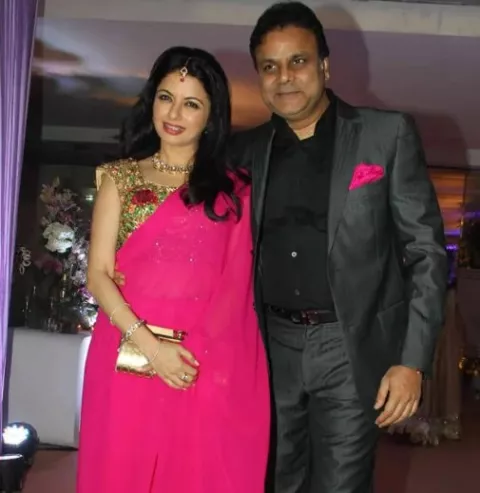 Bhagyashree And Himalaya Dasani's Love Story, How The High-School ...