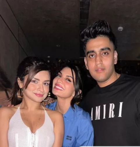 Avneet Kaur Poses With Rumoured Boyfriend, Raghav Sharma, The Duo Has ...