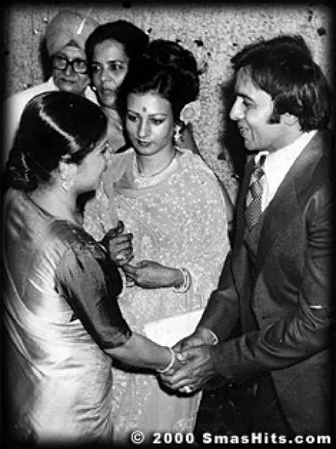 Vinod Mehra's Ill Fate At Love, Survived Three Failed Marriages And Had ...