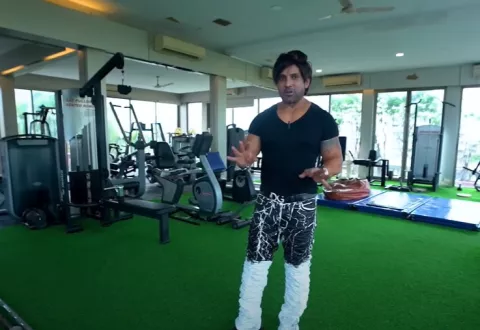 Inside Yashovardhan Birla's 100-Year-Old Mansion: Historical Touch With ...