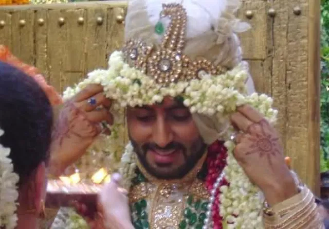 How to Choose Perfect Sehra for the Groom