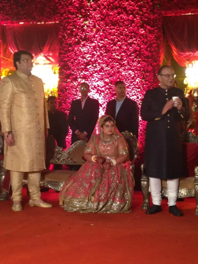 Shah Rukh Khan, Narendra Modi Attend Star Studded Wedding Of Arun ...