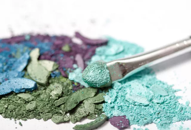 7 Surprisingly Smart Ways To Use Water For Flawless Makeup