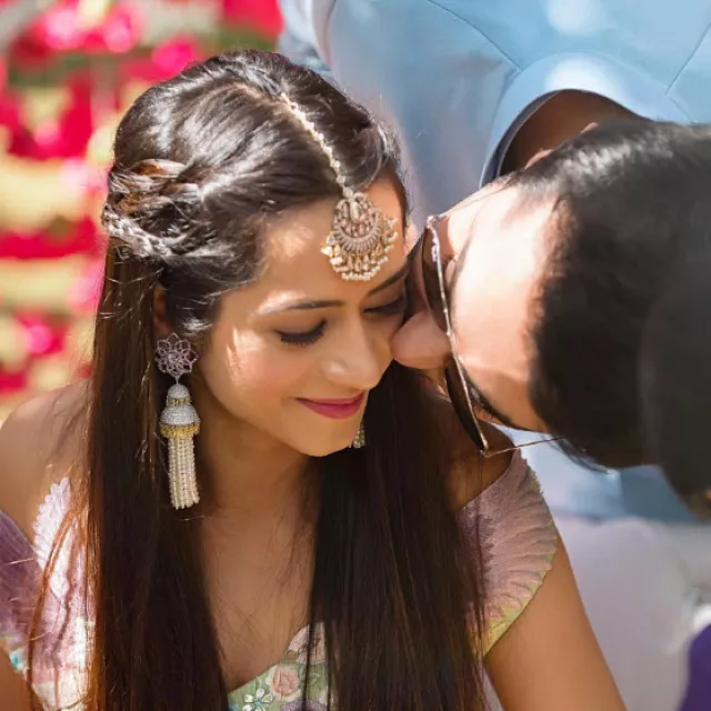 Fashion Designer Kresha Bajaj Stitched Her Love Story On Her White And ...