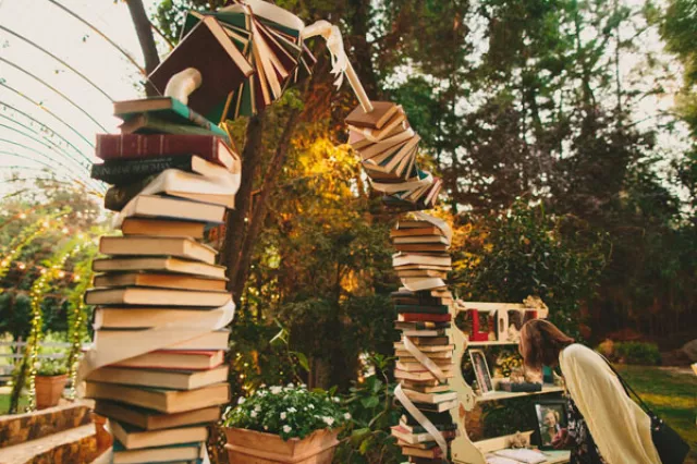 14 Unique Literary Wedding Decor Every Book Lover Must Have On Their ...
