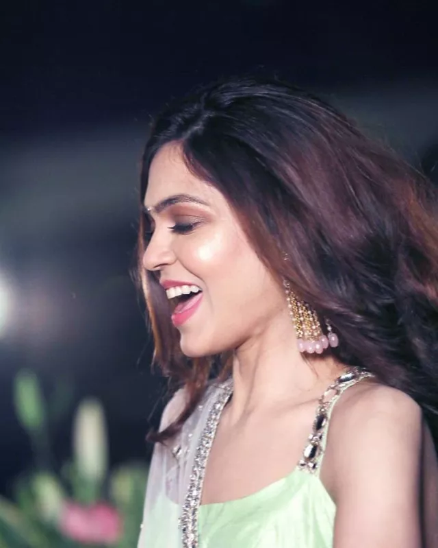 Alka Yagnik's Daughter Syesha Kapoor Got Engaged