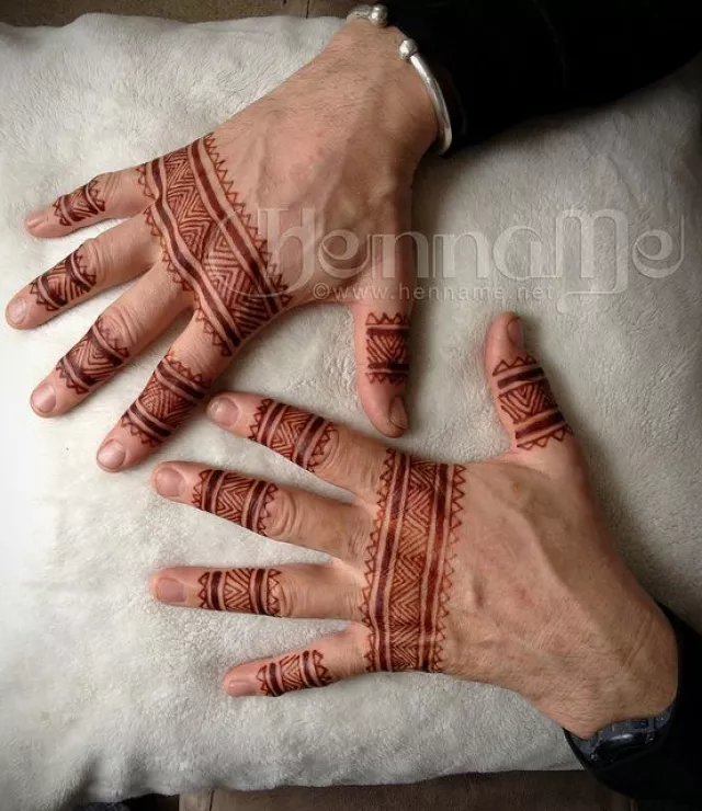 20 Minimal Mehendi Designs For Grooms To Surprise Their Beautiful Brides