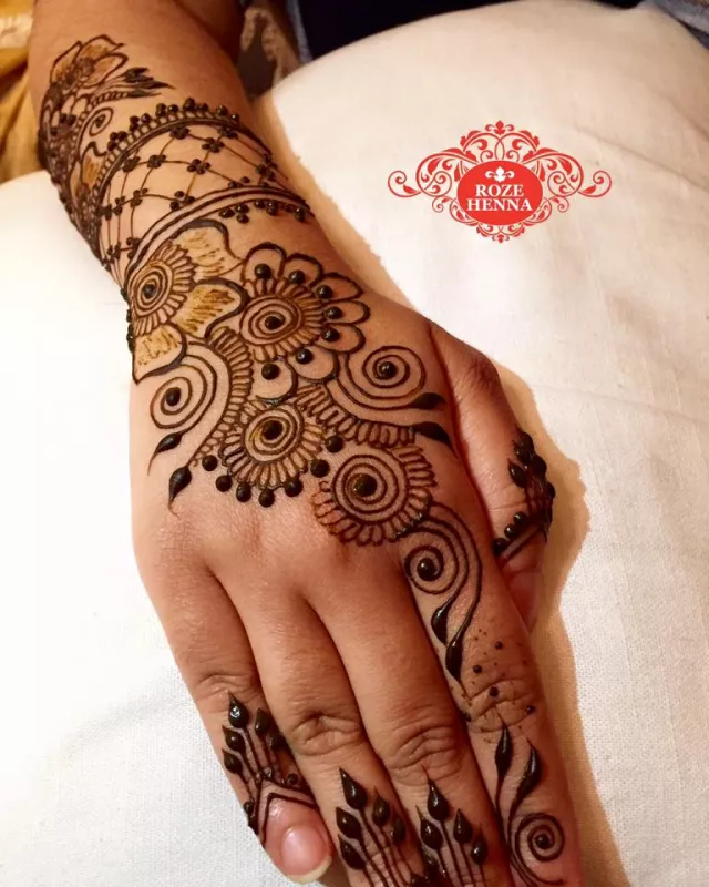50 Gorgeous Back Mehendi Designs That Are Perfect For All Girls Who ...