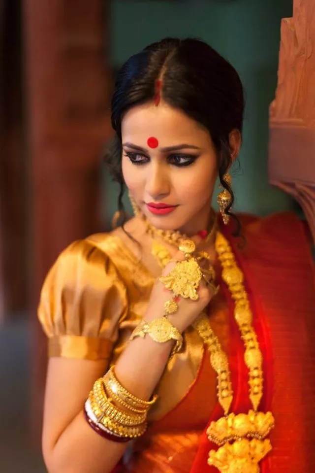 10 Ways To Rock Your Sindoor Look