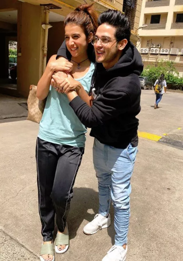 Priyank Sharma Has The Most Epic Reply For Ex-Girlfriend Divya Agarwal ...