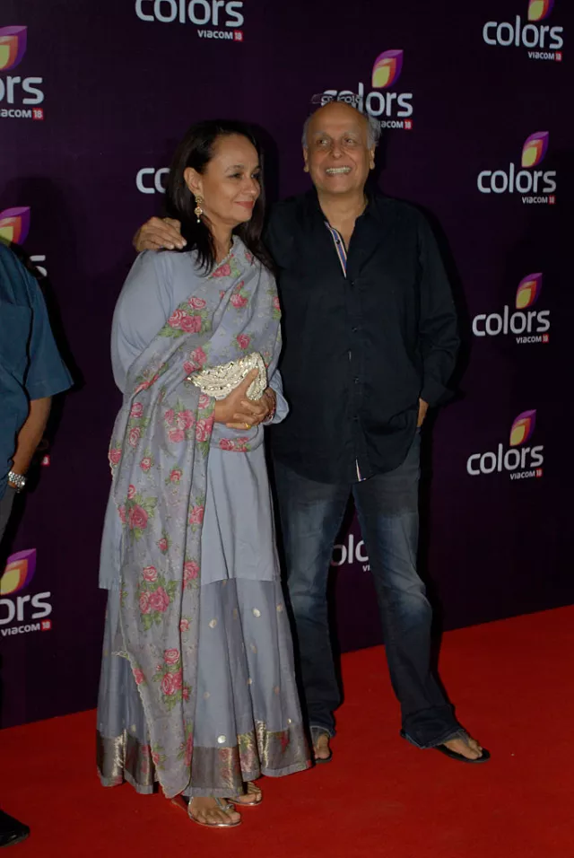 Pooja Bhatt Used To Hate Her Step-Mother, Soni Razdan For Snatching ...