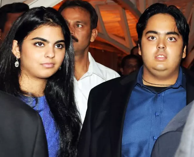 Unseen Childhood Pictures Of Isha Ambani, Akash Ambani And Anant Ambani Reflects Their Loving Bond
