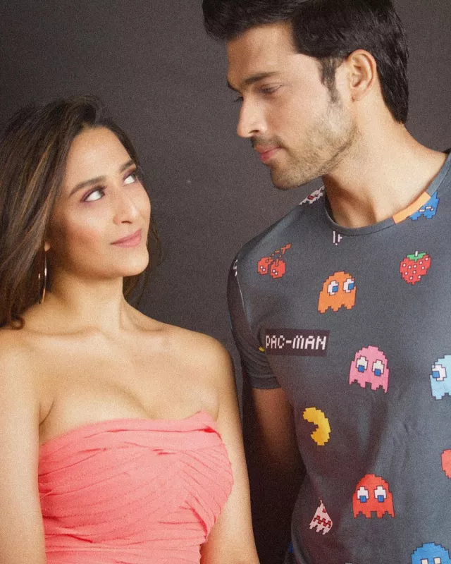 Parth Samthaan, His Ex, Erica Fernandes, Present GF, Ariah Celebrate ...