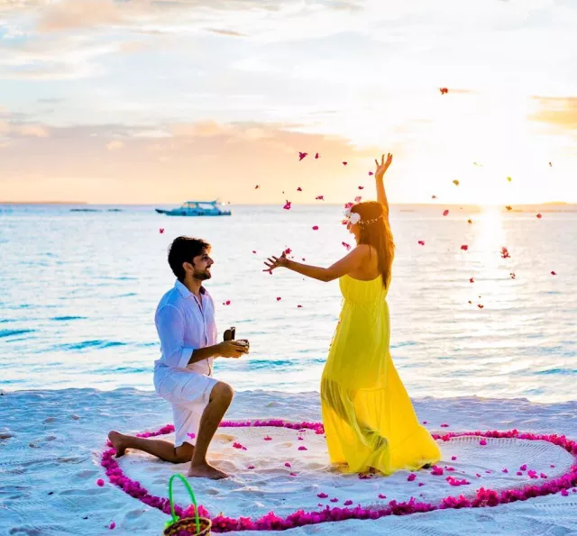 'Tarak Mehta Ka Ooltah Chashma' Fame Tanaya Gupta Dances In A Club ...