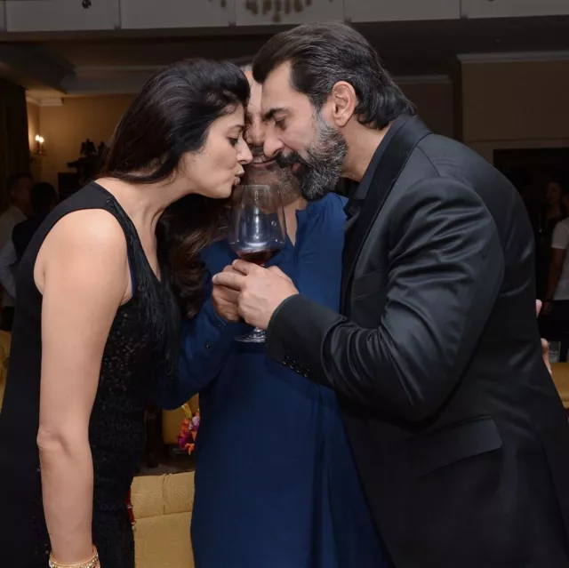 Pooja Batra Confirms Her 'Arya Samaj' Wedding With Nawab Shah, Reveals ...