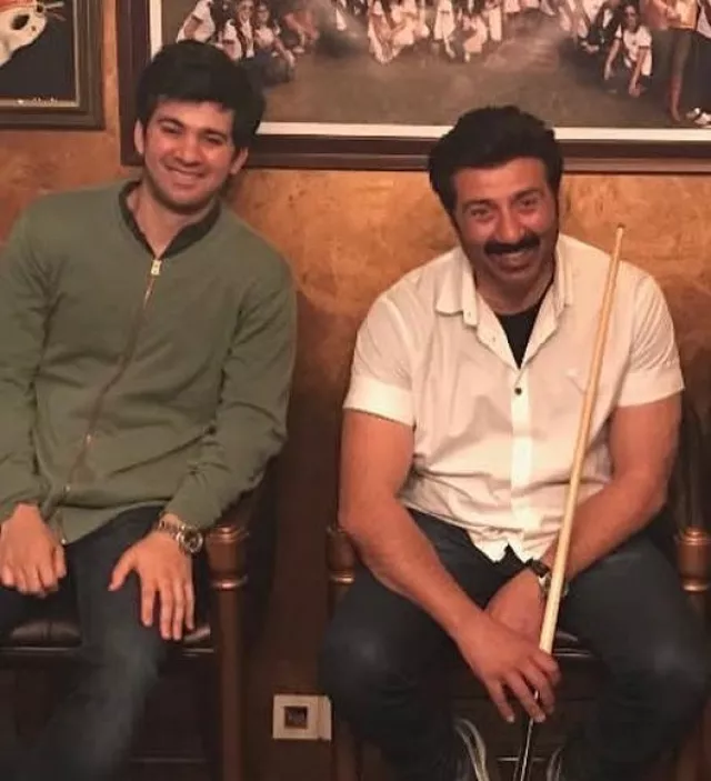 Sunny Deol's Son, Karan Deol Shares His Experience Of Kissing In Front ...